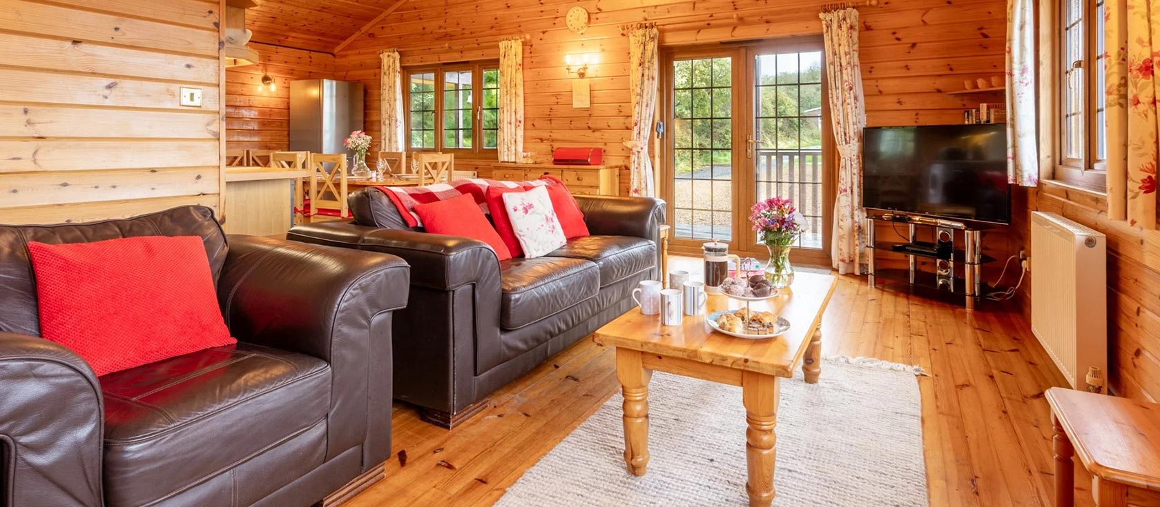 Falcon Lodge 12, Clovelly Lakes, Higher Clovelly | Holiday homes in ...